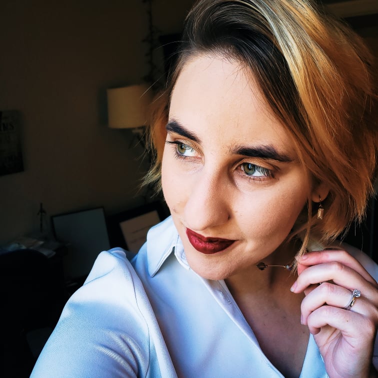 About – Hayley Stone